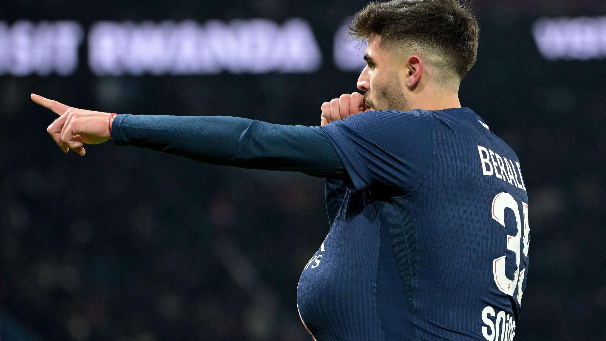 ชุดแข่ง PSG 2025-26: Marquinhos โมเดลชุดเหย้า