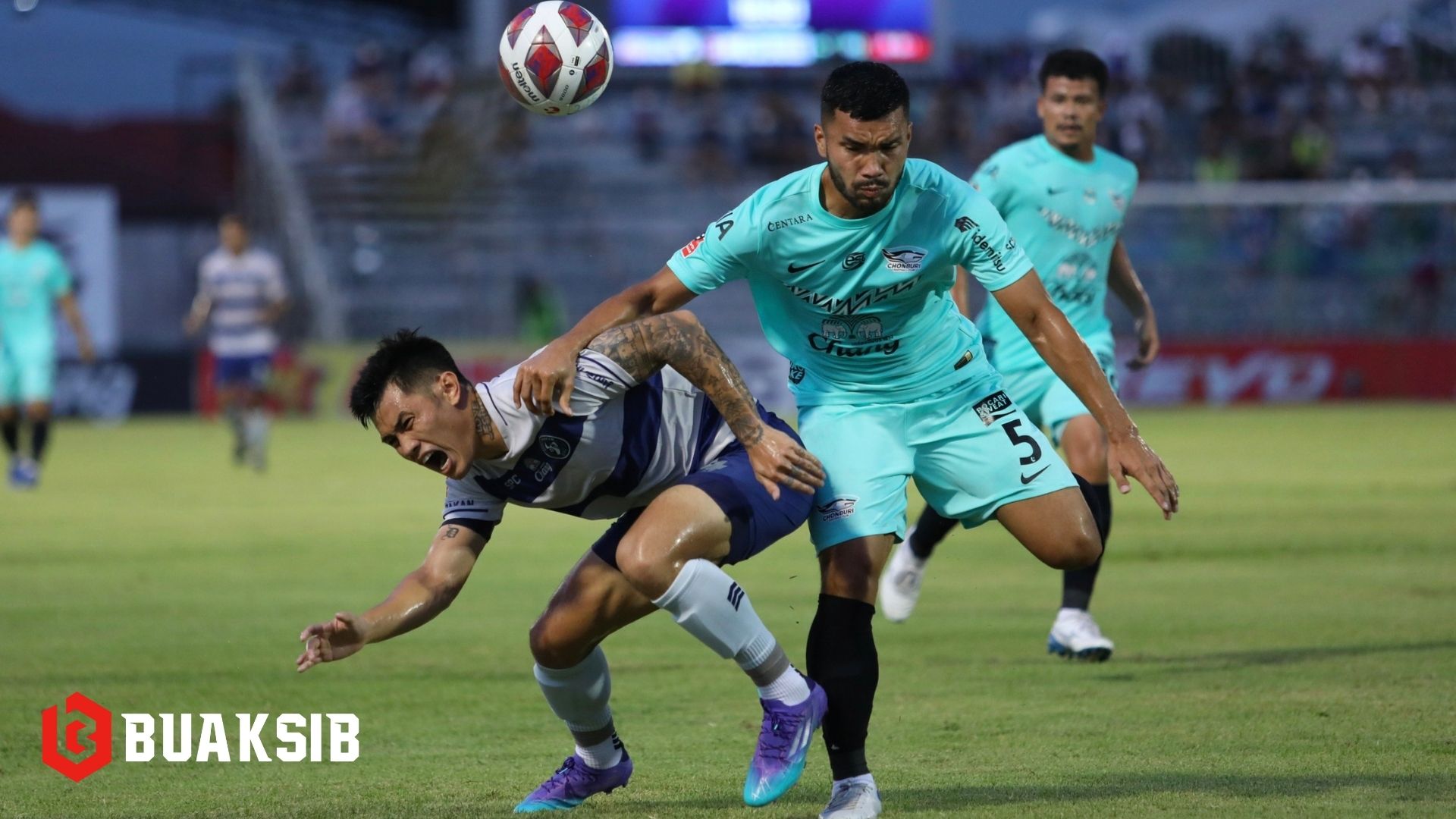 ชลบุรีจอมยิงนาทีบาป แซงชนะ สมุทรปราการ 2-1