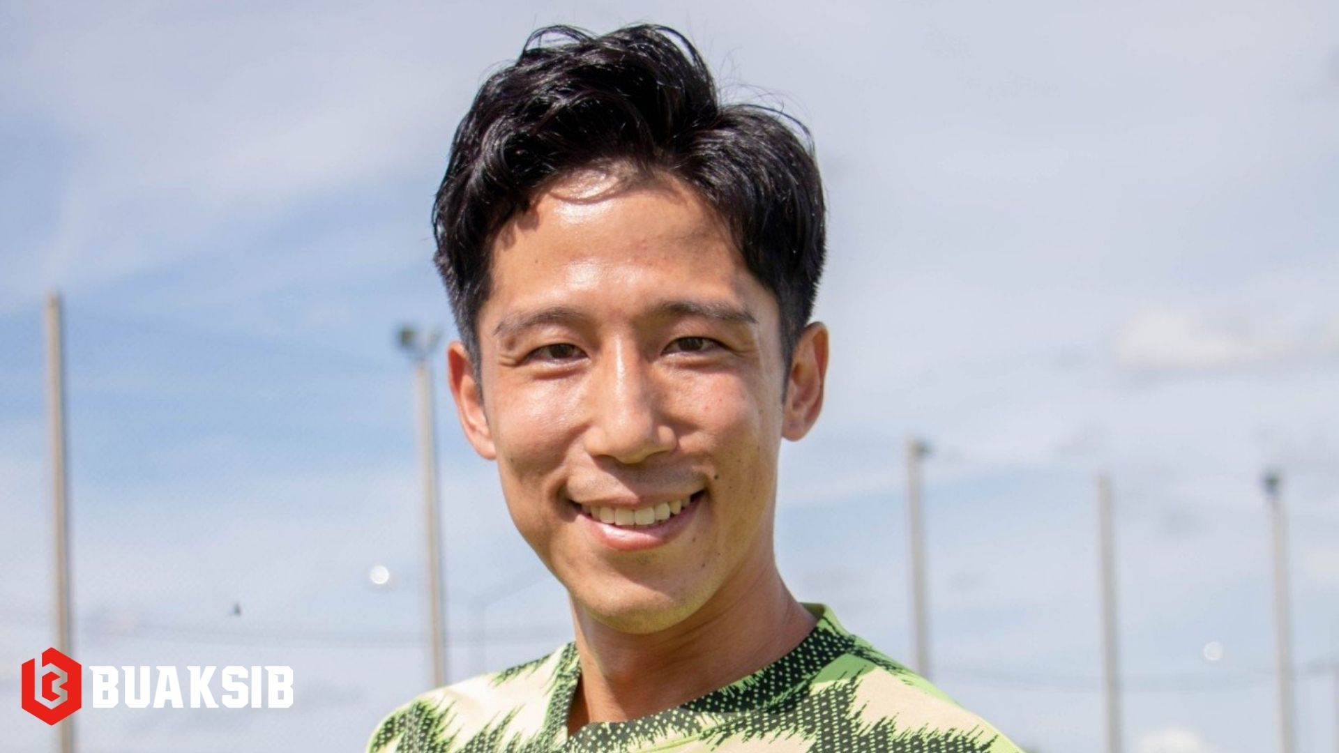 "เซยะ โคจิมะ" เปิดตัวซบ สุพรรณฯ ต่างชาติรายแรก - Buaksib