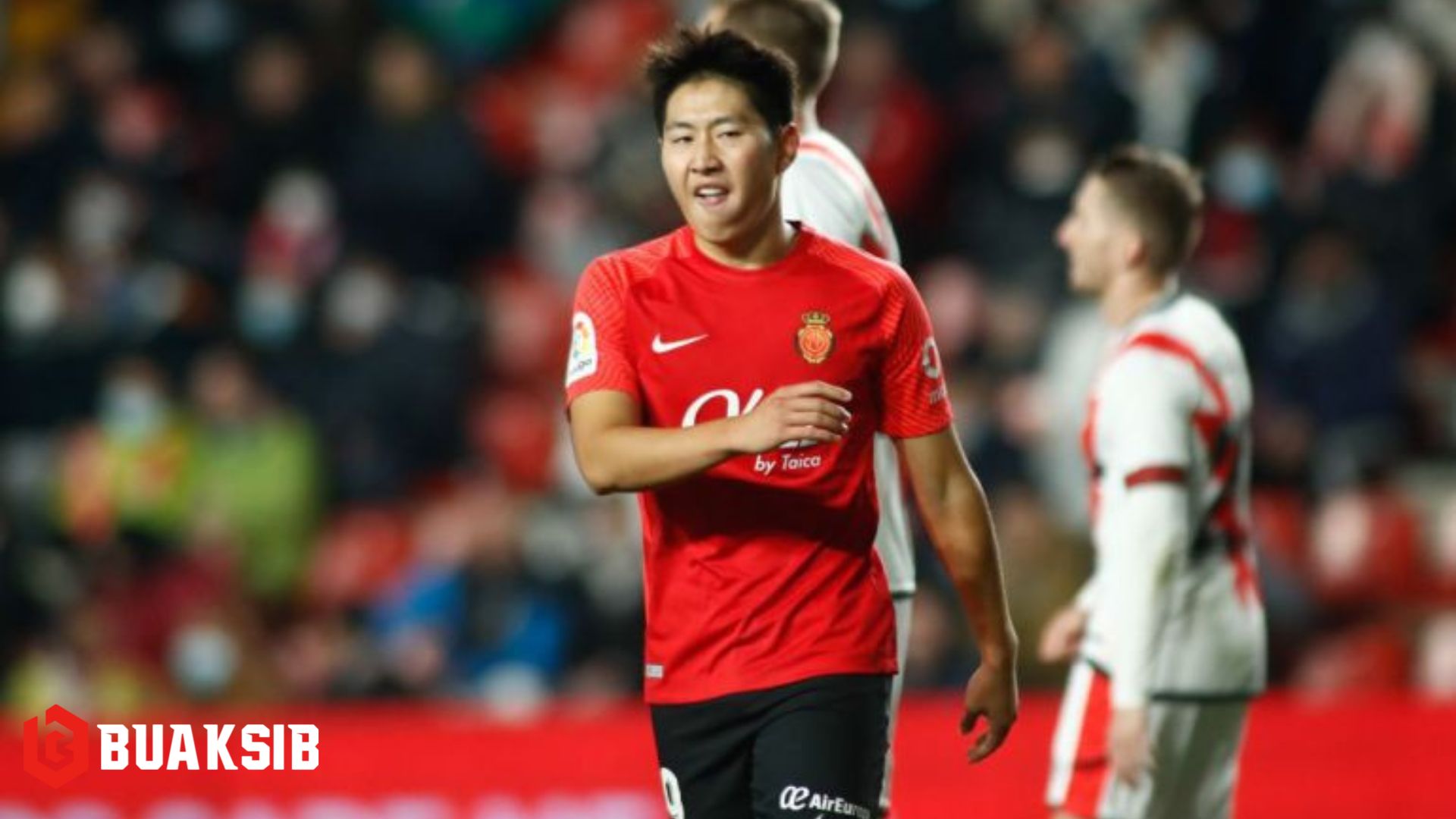 นิวคาสเซิล เปิดศึกวิลล่า ชิงตัว "อี คัง อิน" - Buaksib