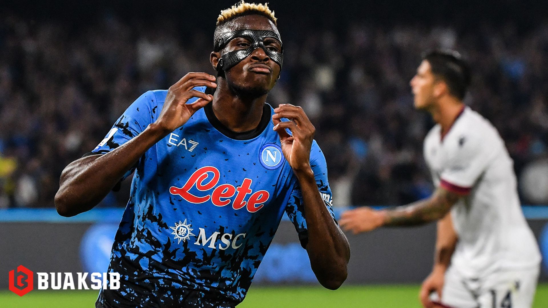 ปืน ร่วมวงล่า "วิคเตอร์ โอซิมเฮน" ยืนหอกเป้าอีกทีม - Buaksib